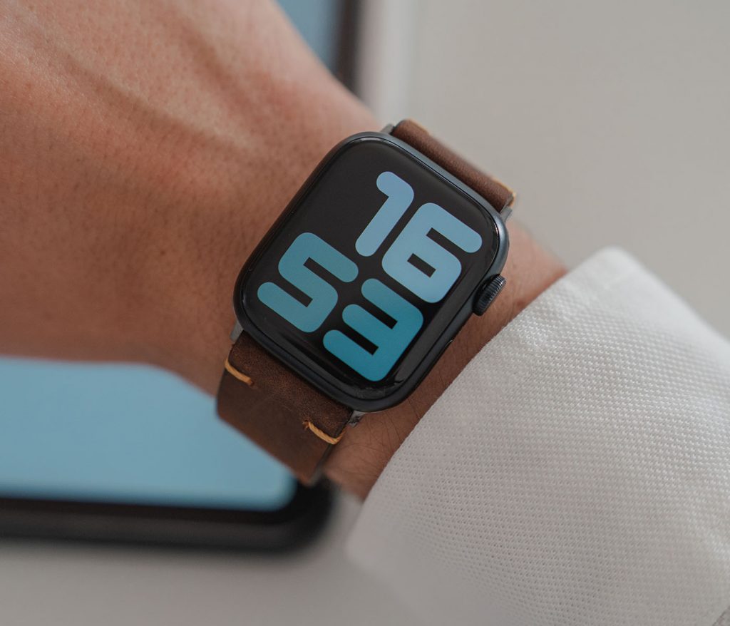 Old Brown Apple Watch vintage leather band handmade in Italy | Meridio