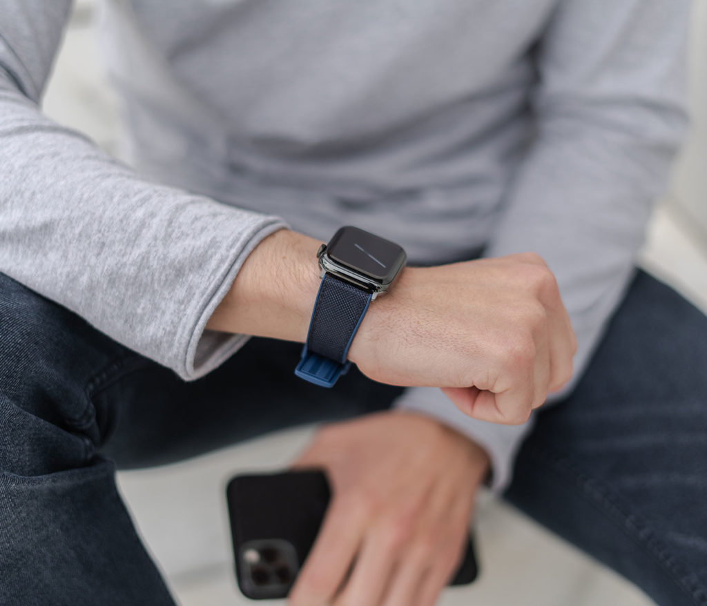 Dark Night Apple watch deep blue natural rubber band | Meridio